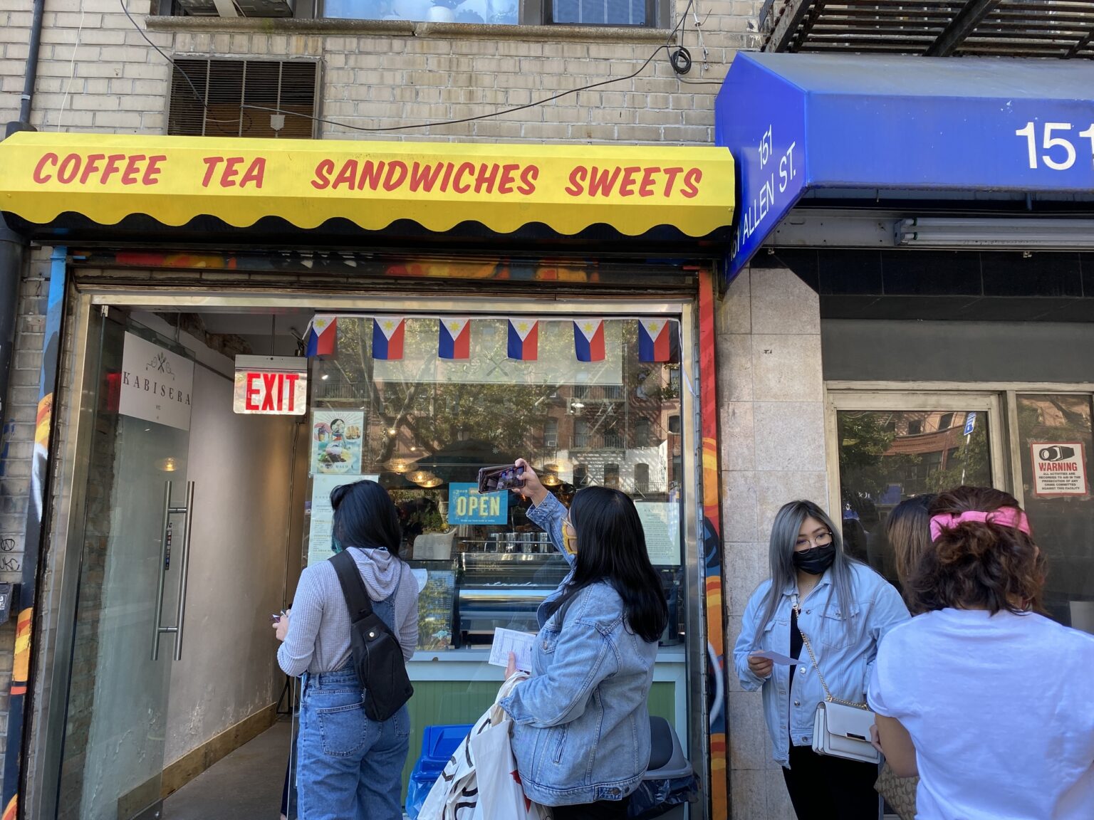 Filipino Pop Up Stand Serves New Yorkers Nostalgia On a Stick – Cooper ...
